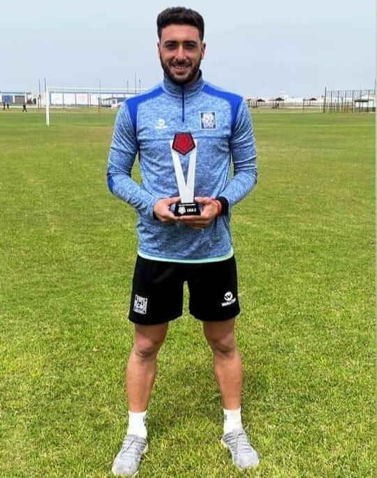 Logró el ascenso, se ganó el cariño del hincha y espera algún día ...